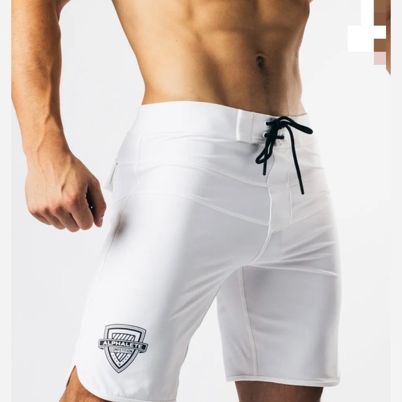 Alphalete | Swim | Alphalete Titan Board Shorts Color Pinnacle White ...